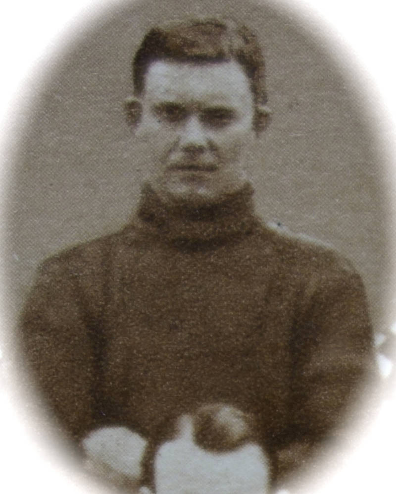 Robson Ed Image 4 Portsmouth 1920 - Vintage Footballers