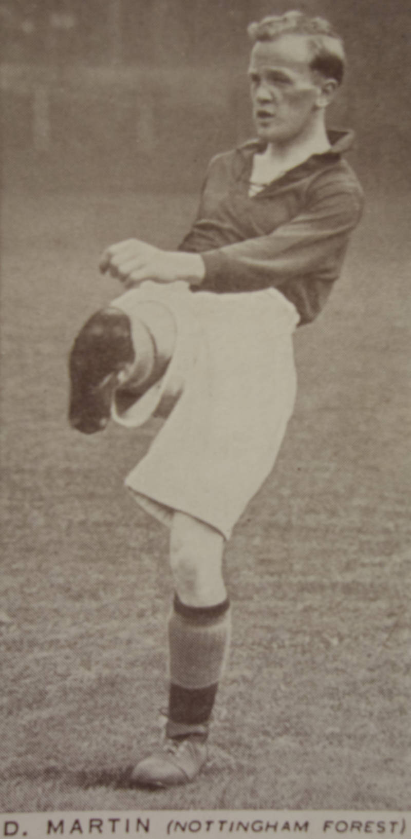 Martin Davy "Boy" Image 2 Nottingham Forest 1938 - Vintage Footballers