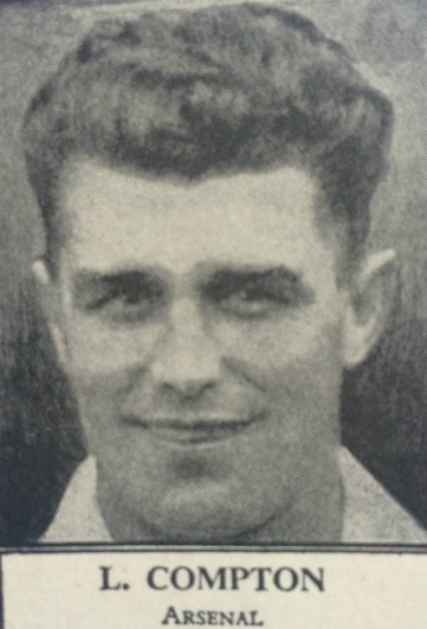 Compton Les Image 12 Arsenal 1947 - Vintage Footballers