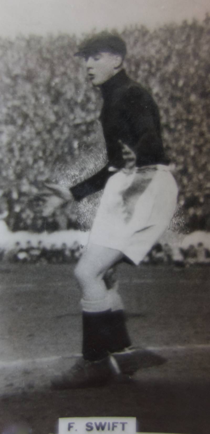 Swift Frank Image 3 Manchester City 1934 - Vintage Footballers