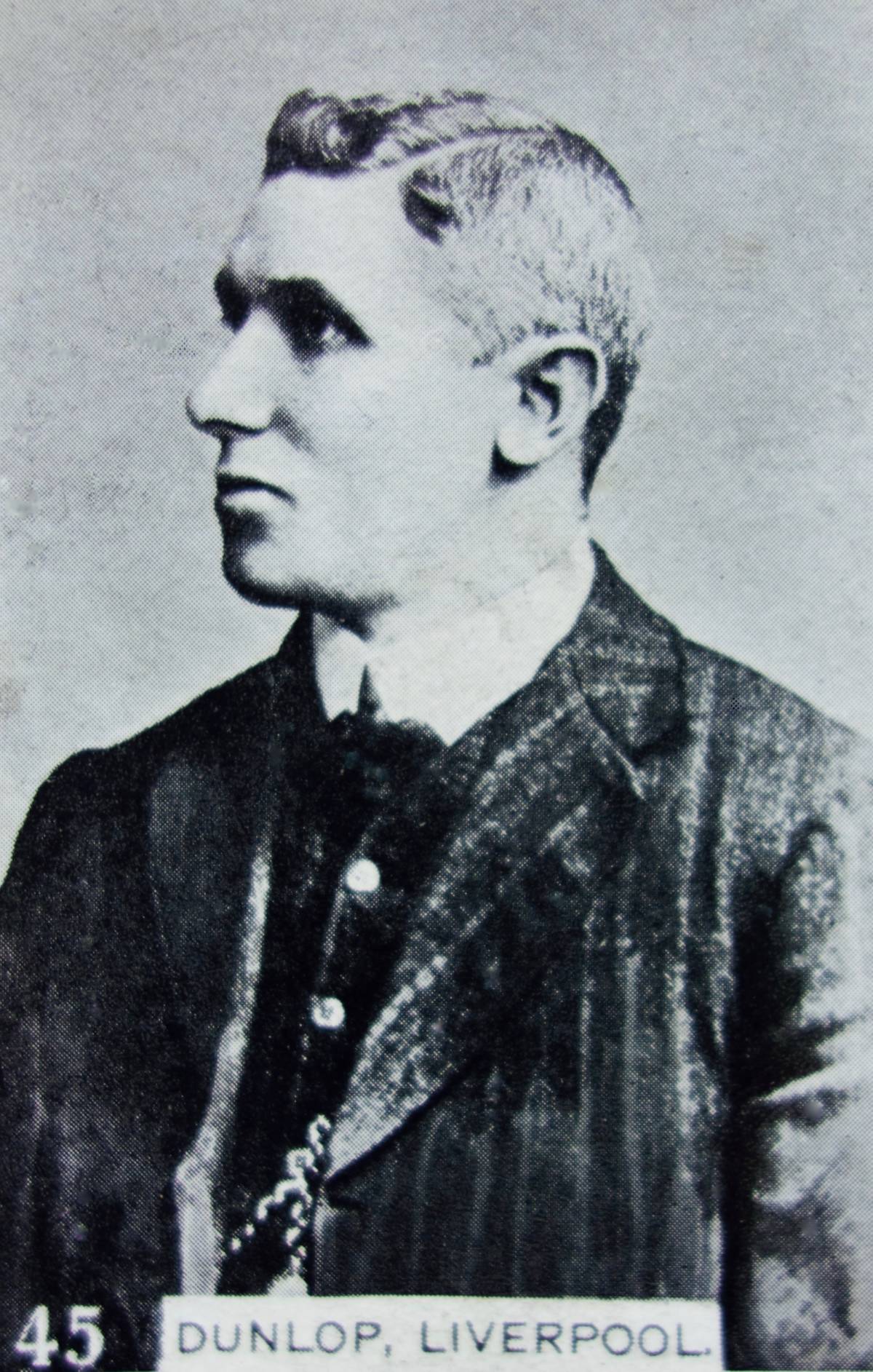 Dunlop Billy Image 3 Liverpool 1905 - Vintage Footballers