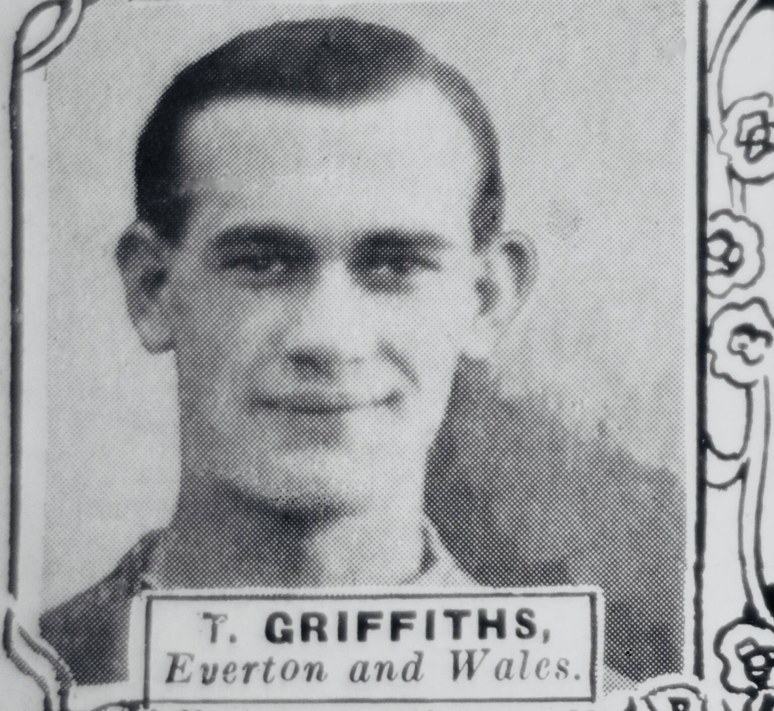Griffiths Tom Image 9 Everton 1930 - Vintage Footballers
