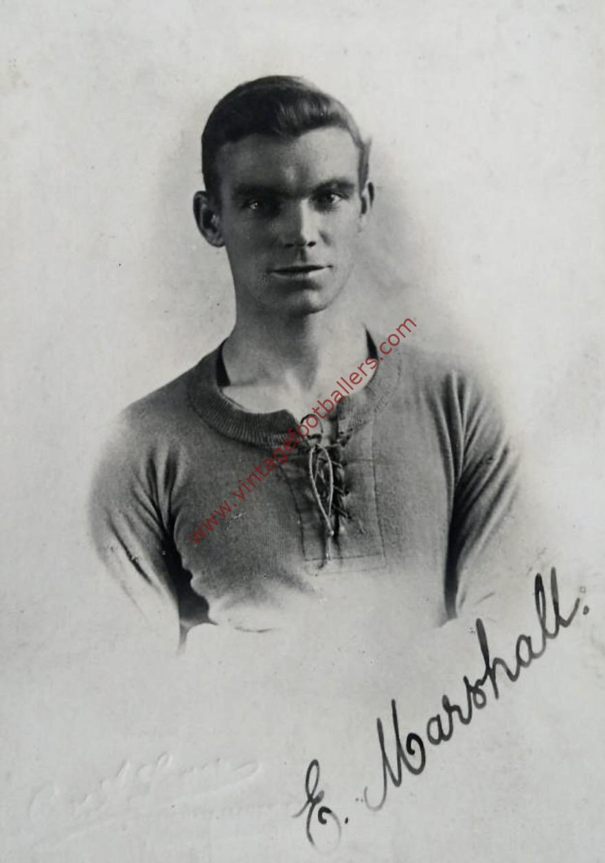 Marshall Eddie Image 1 Charlton Athletic 1920 - Vintage Footballers